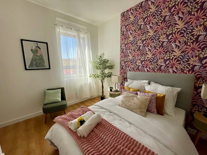 Cocon Fleuri Avec Balcon Et Rituel Bain Et Bougies - Carcassonne