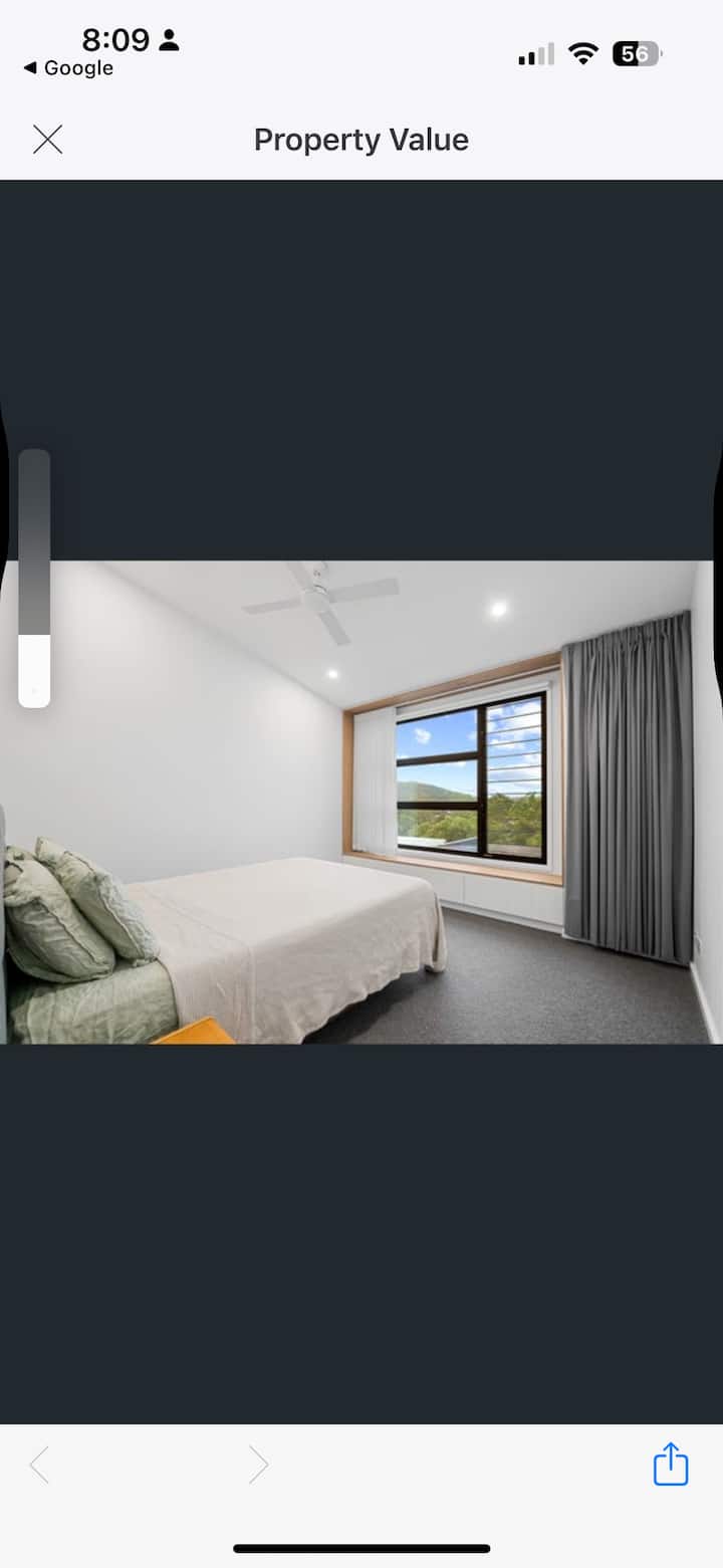 Sophisticated Townhouse - Brisbane
