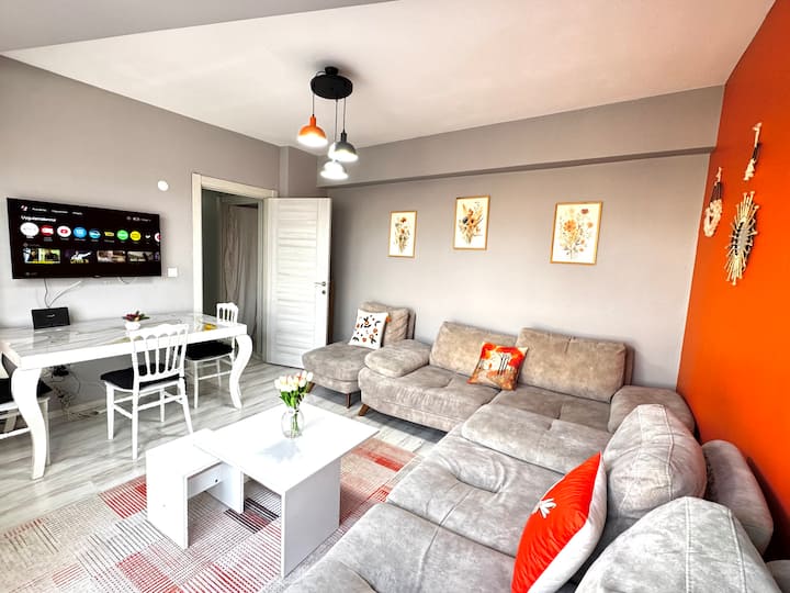 Mükemmel çArşı Konumlu Modern Deluxe 1+1 Daire - İstanbul