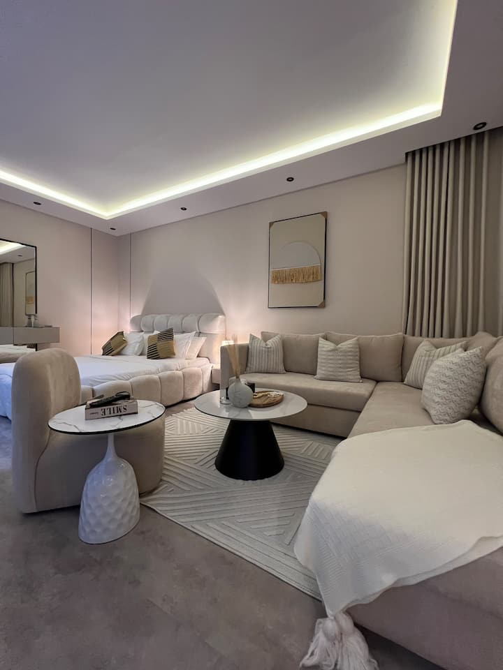 غرفة واسعه تصميم أنيق بموقع مُميز - Riyadh