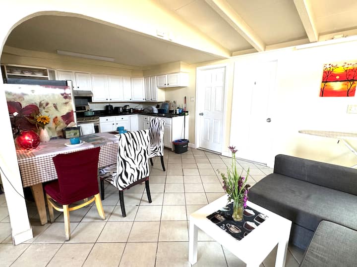 #Relaxing Bedroom &Hayward@880/tennyson - Hayward, CA