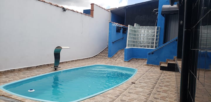 Casa Com Piscina
Ac.15 Pessoas - Suzano