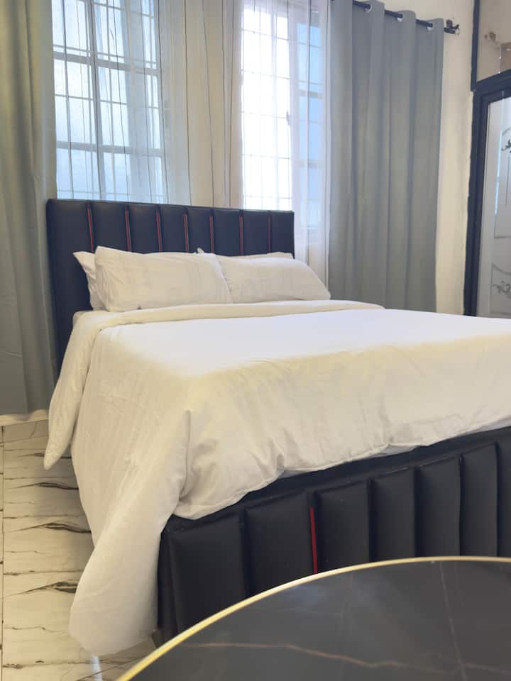 Echo Stays | Cozy Compact Studio By Kumasi Airport - Kumasi