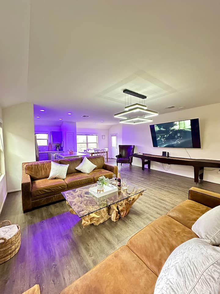 Modern Comfort Home Near Cota - Austin, TX