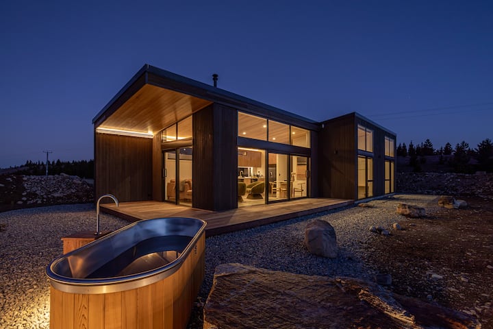 Luxury Dark Sky Hideaway Cabin A - With Hot Tub - Twizel