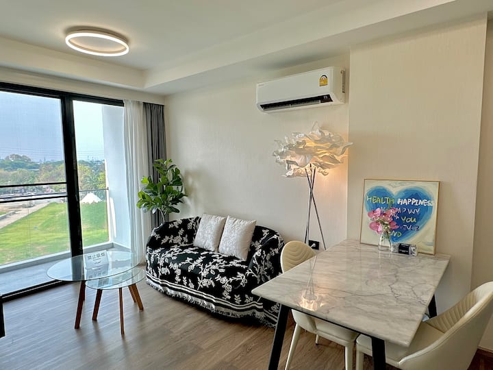 清迈一号/5分钟步行至尚泰购物中心/小区三个泳池/带露台7121 - Chiang Mai