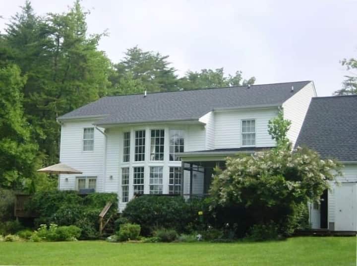 Lady Of The Lake Anna
Private Beach/fire Pit/kayak - Lake Anna, VA