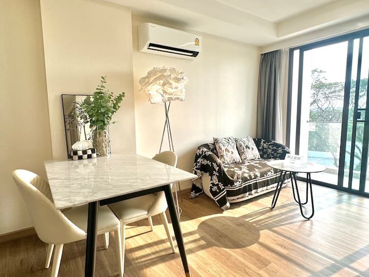 清迈一号/5分钟步行至尚泰购物中心/小区三个泳池/带露台8041 - Chiang Mai