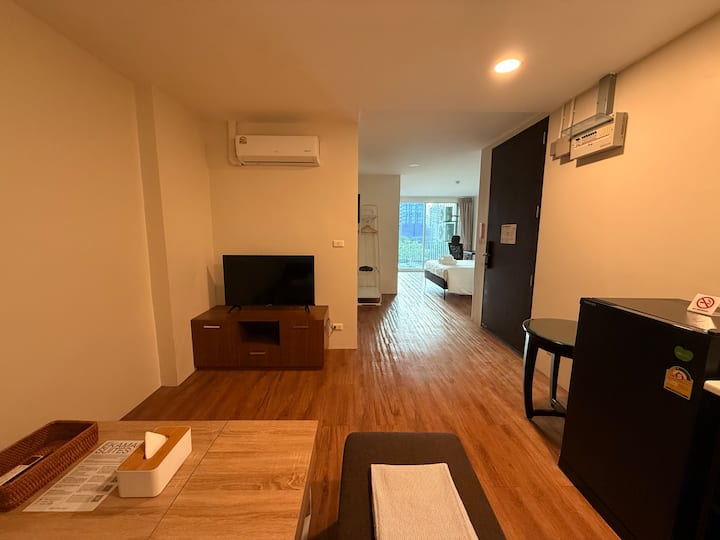 Large Studio W Sunset View In Ekamai-thonglor Hub - Bangkok