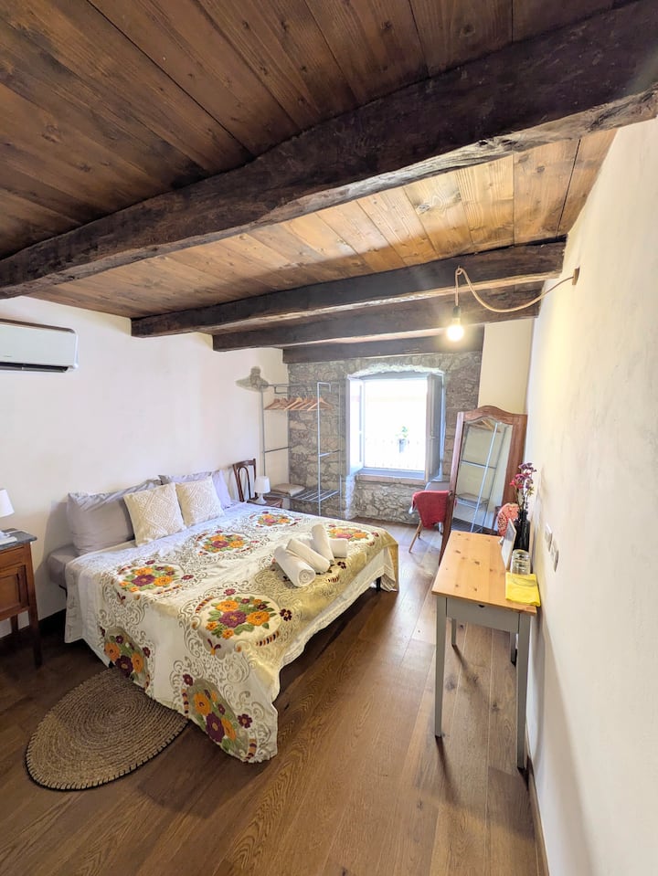 Antico Sogno Stanza 4 - Private Room & Bathroom - Bosa