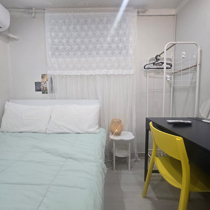 [명동20분]전용욕실공항버스지하철5분|건조기무료|동대문·성수·홍대20~35 - South Korea