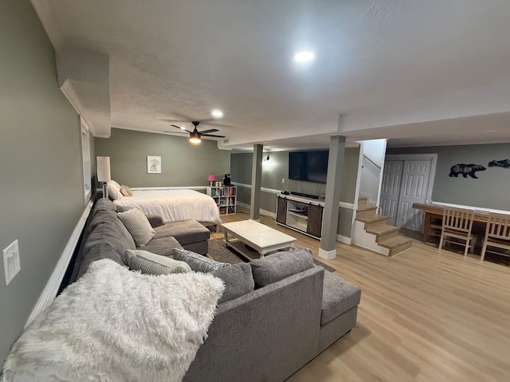 Cozy Basement Apartment - Johnson City, TN