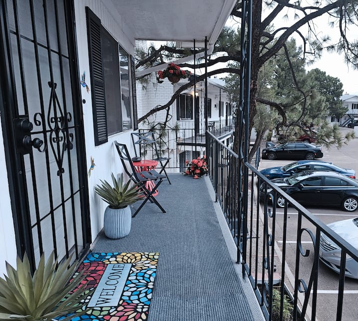 Uptown Condo Near Parks & Dining - Albuquerque, NM
