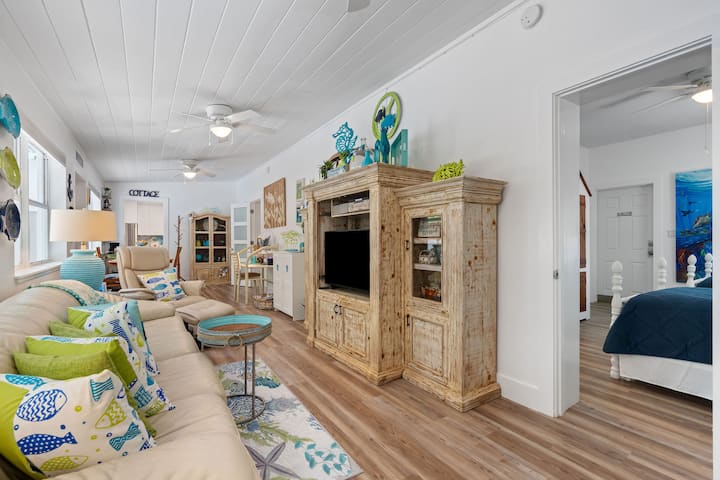 Key Largo Turtle Cottage - Key Largo, FL