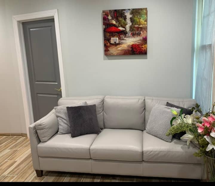 New Listing - 15 Minutes From Times Square Apt - Union City, NJ