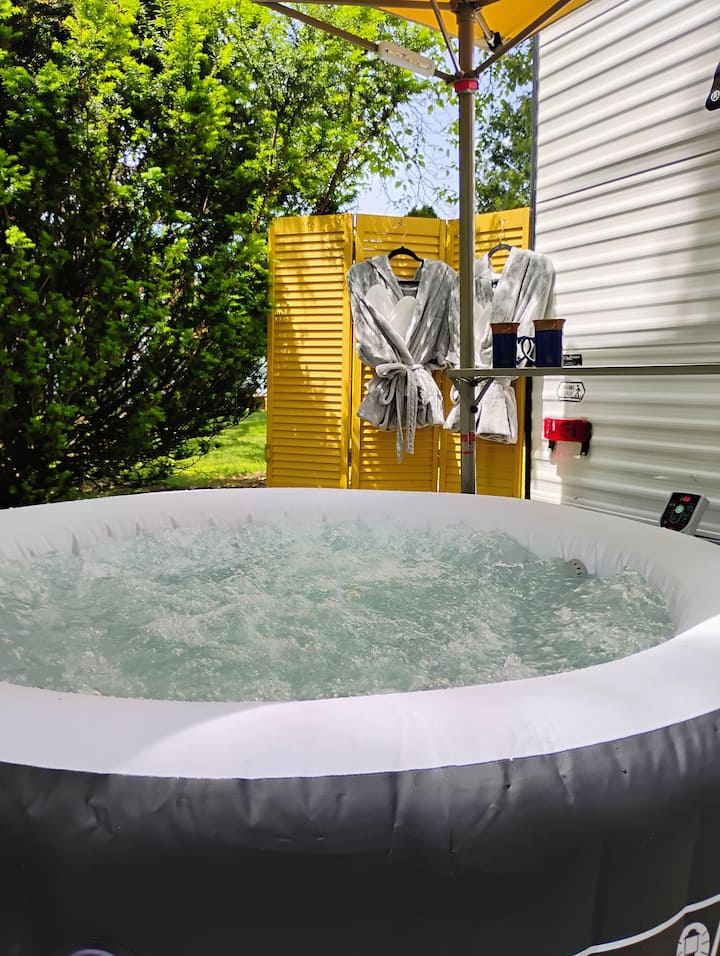 Hot Tub/pool/firepit Near Nfl Gillette/xfinity/pvd - Rhode Island