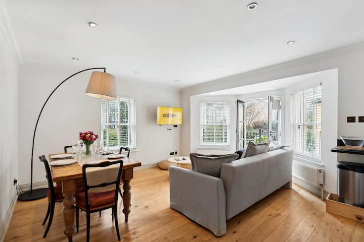 Free Private Parking | South Facing Balcony - Brighton