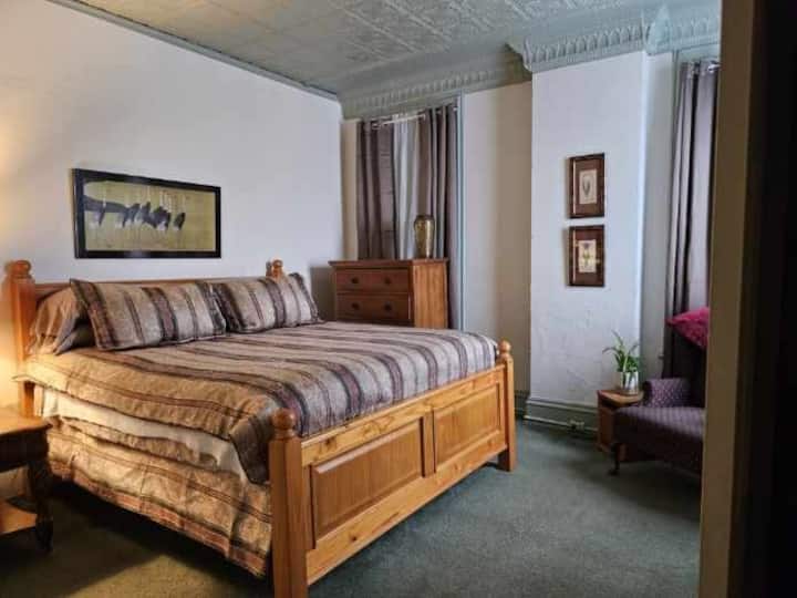 Historic Charm | 2br | Kitchen | Free St Parking - Flyer, Elysburg