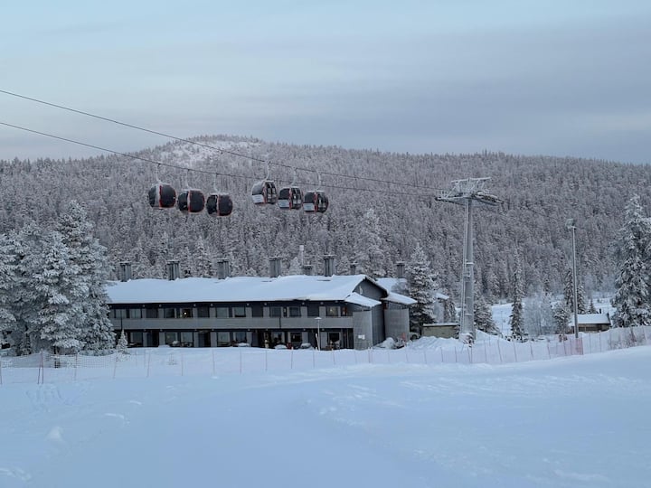 Suksiboksi - Ruka Ski-in / Ski-out Rinteessä - Kuusamo