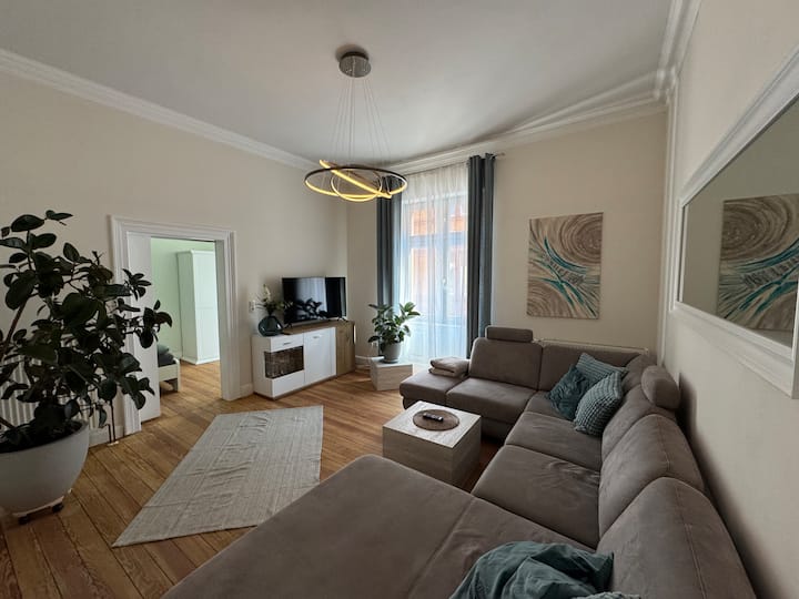 Ferienwohnung/ Stadtmitte/ Neu Renoviert/garten - Kaiserslautern