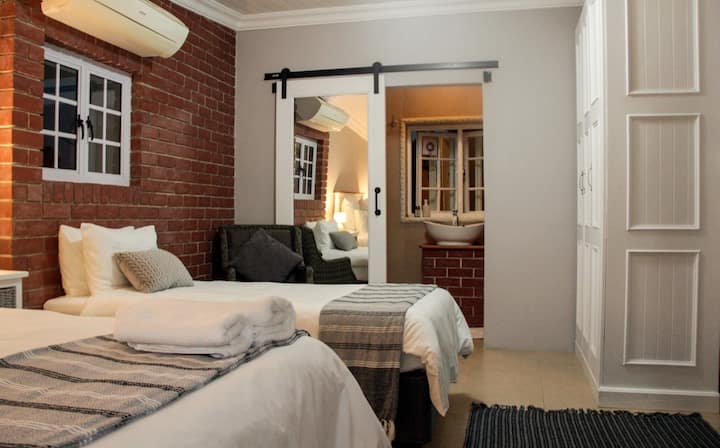 Firehouse Selfcatering Garden Cottage No 2 - Wellington, South Africa
