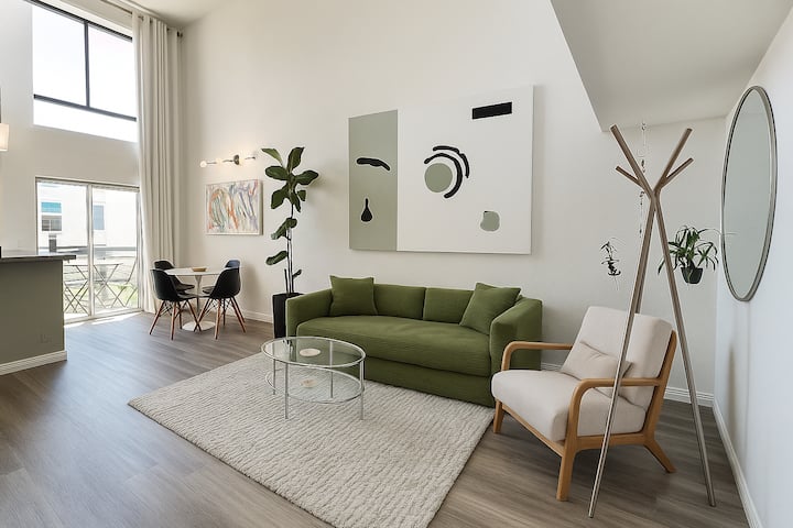 Loft In Hollywood /Free Parking (No Hidden Fees) - Hollywood, CA
