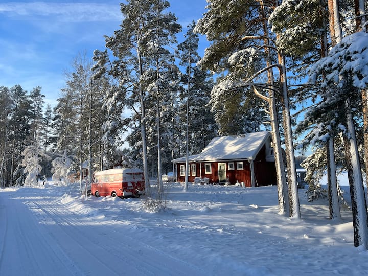 Houten Huisje Nabij Vänern - Grums