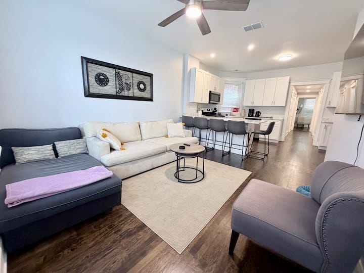 Spacious Andersonville 3bd/2ba - エバンストン, IL