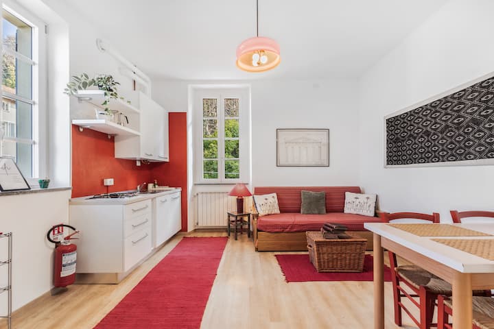 [Oleander Castle] Housing Among Lake And Castle - Dervio