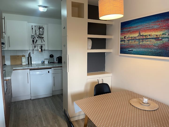 Two Bedroom Apartment In Smithfield, City Centre - Dublin