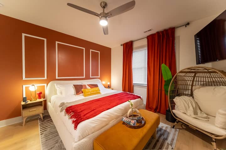 Stylish North Shore Townhouse - Chattanooga, TN