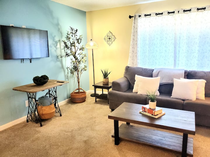 Spacious Home Fenced Yard & Hot Tub. Pets Welcome - マーフリーズボロ, TN