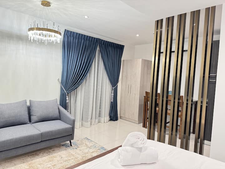 Skyloft Studio @ Loxwood House By Meraki Homes - Accra