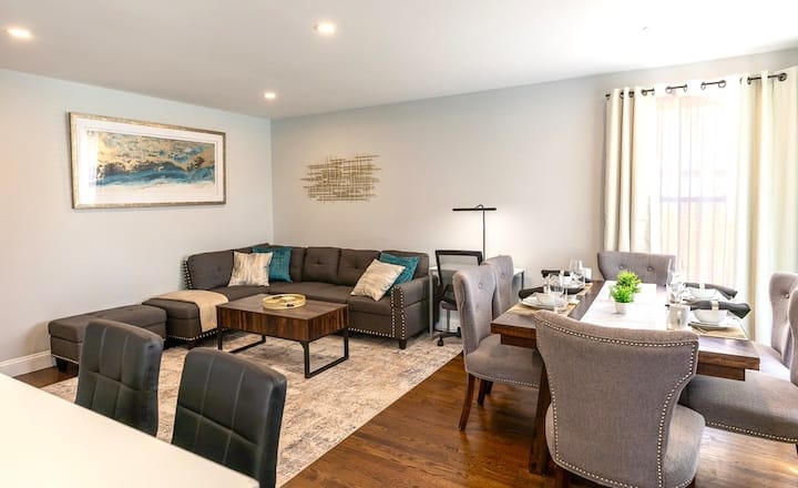 Modern 2br Near O’hare • Parking • Private Yard - Elmhurst, IL