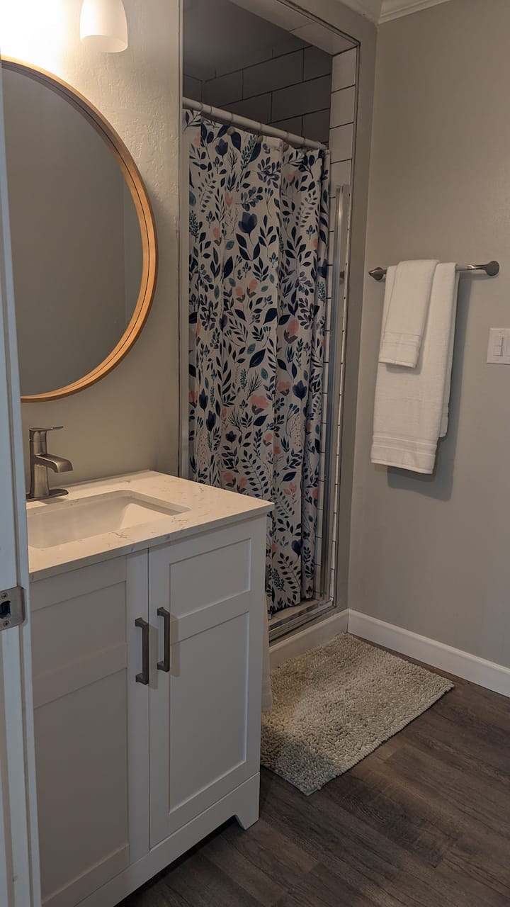 Lakeside Studio Apt W Park - Anchorage