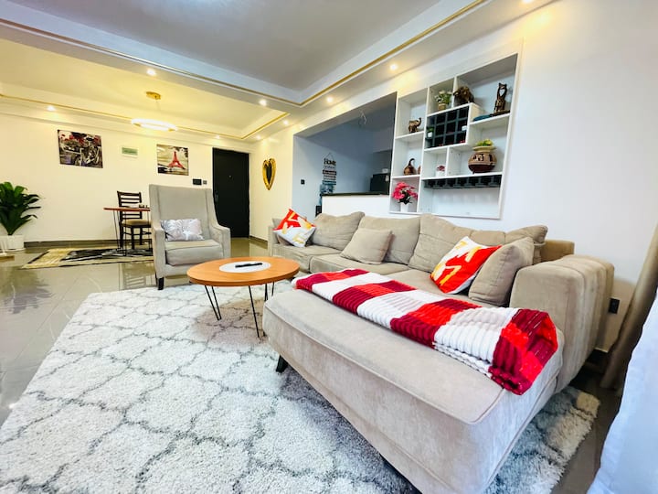 Sunset Realm, Top Floor With Skyline Views - Nairobi