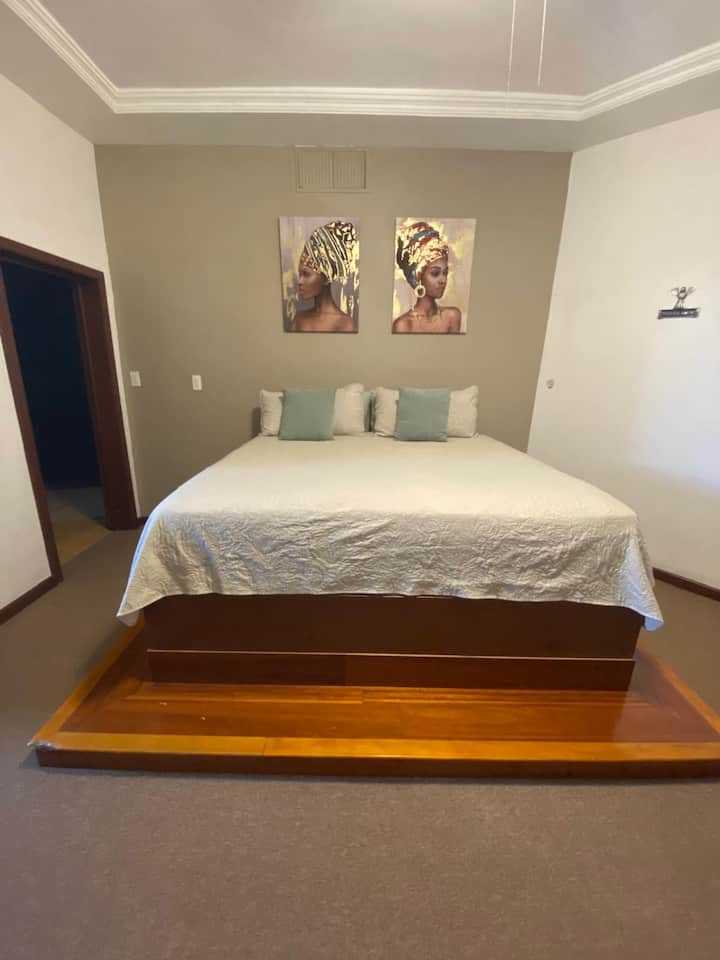 Amplias Y Hermosas Recámaras Con Cocineta! - Monclova