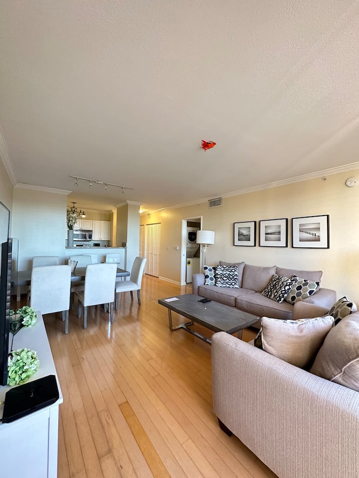 Prime Locationask Abt Discounts. - West Palm Beach