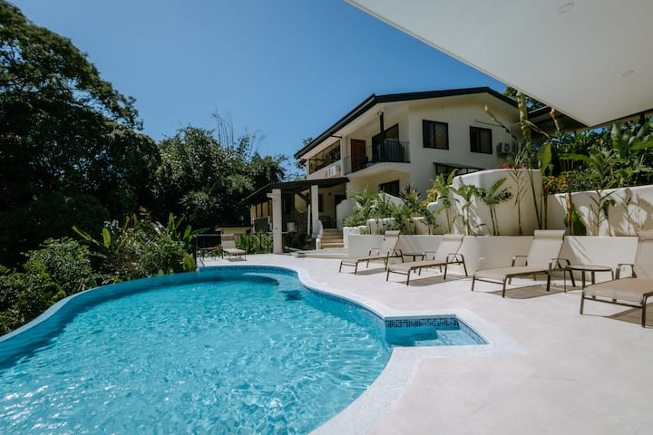 Plantita #1 Cozy 3-bdrm Casita With Amazing Pool - Costa Rica