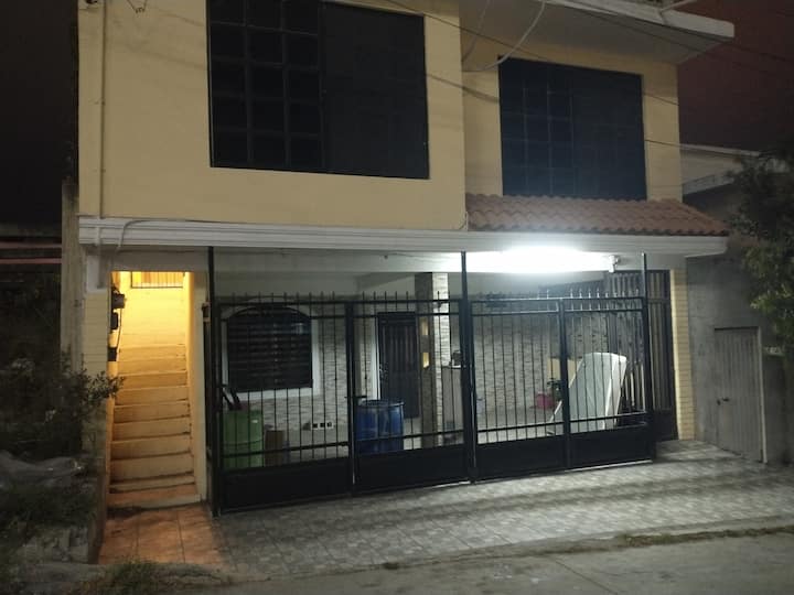 Amplia Casa En Segundo Piso - Tampico