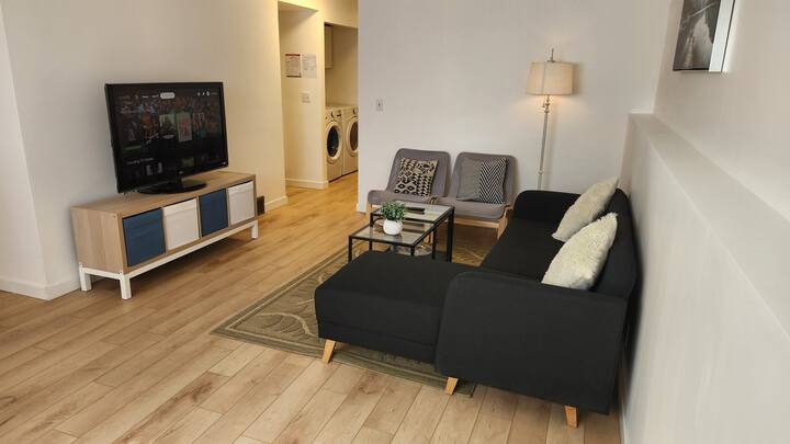 30% Off Monthly Stay 3br|central |Free Parking - Calgary