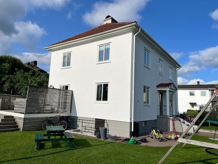 Cozy Lower-level Apartment For Families, Sävedalen - Gothenburg