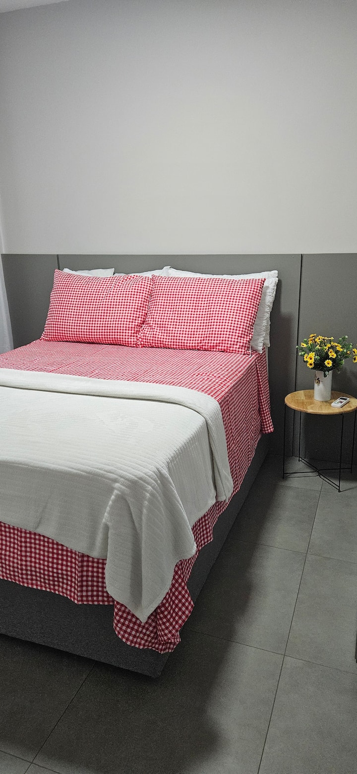 Quarto Individual Com Banheiro - Joinville