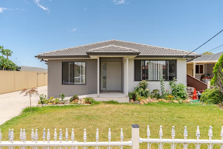 Brand New Fully Accessible 5 Bedroom House - Parramatta