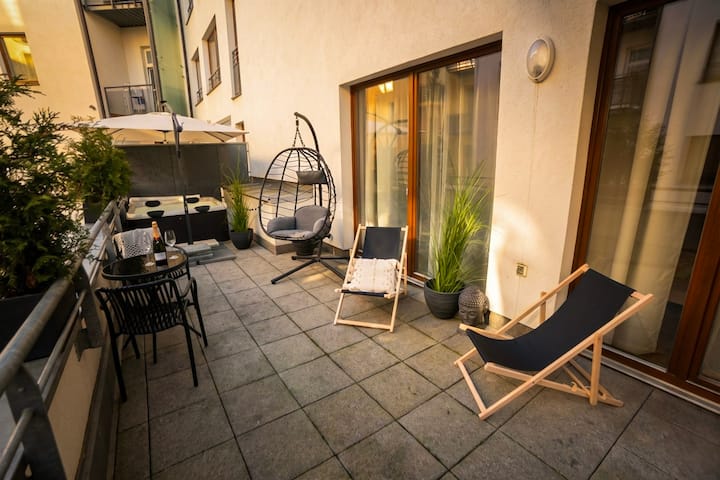 Apartment With Private Jacuzzi In Prague Center - Praga
