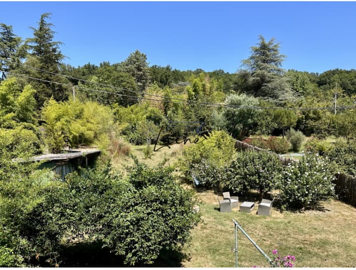 Place De Camping Dans Jardin, Douche Incluse - Bergerac