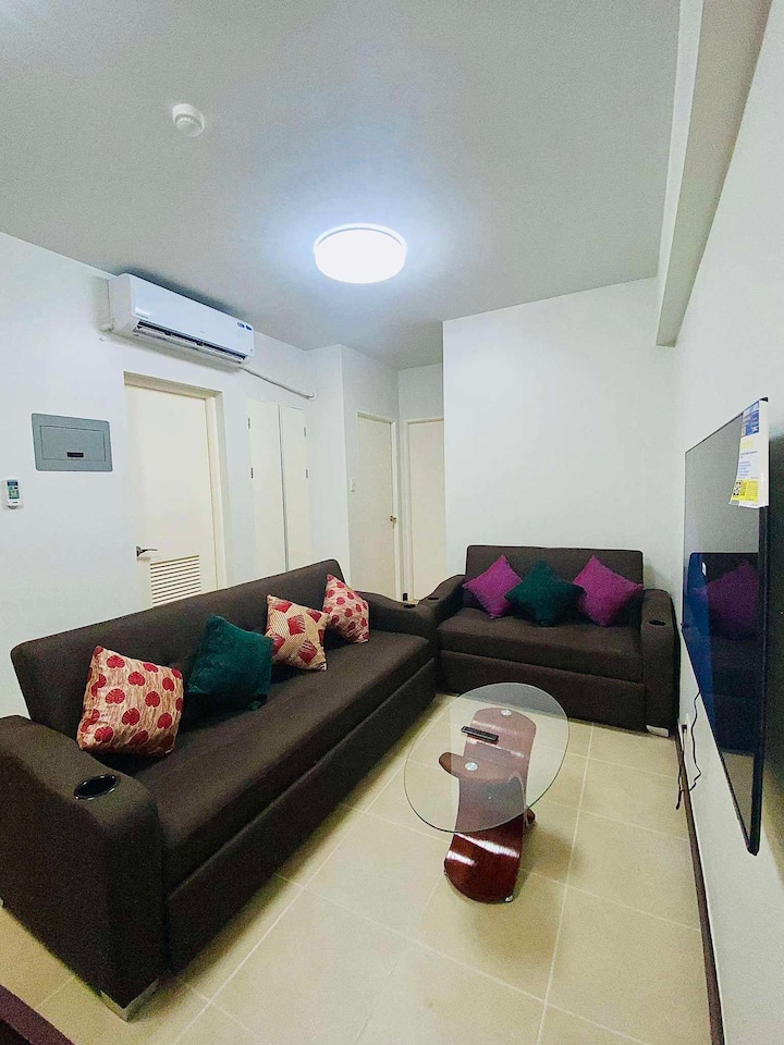 The Atherton By Dmci- 2br/free Parking - Parañaque