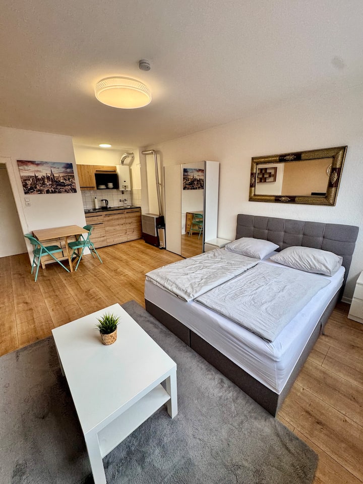 Vollmöbliertes Appartment Im Herzen Von Aachen - Aachen