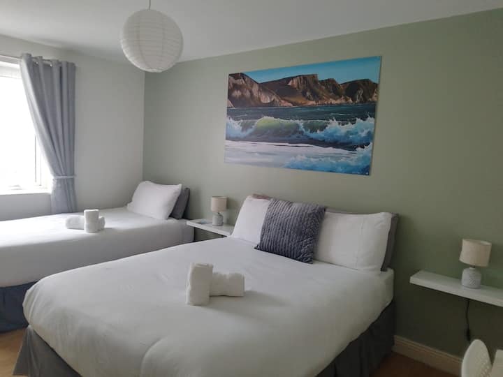 Family Room On The Wild Atlantic Way - Westport