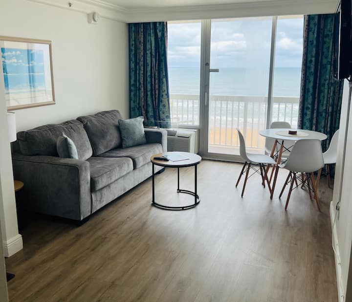 The Wave Line ~ Ocean  Front Studio Condo - Daytona Beach, FL